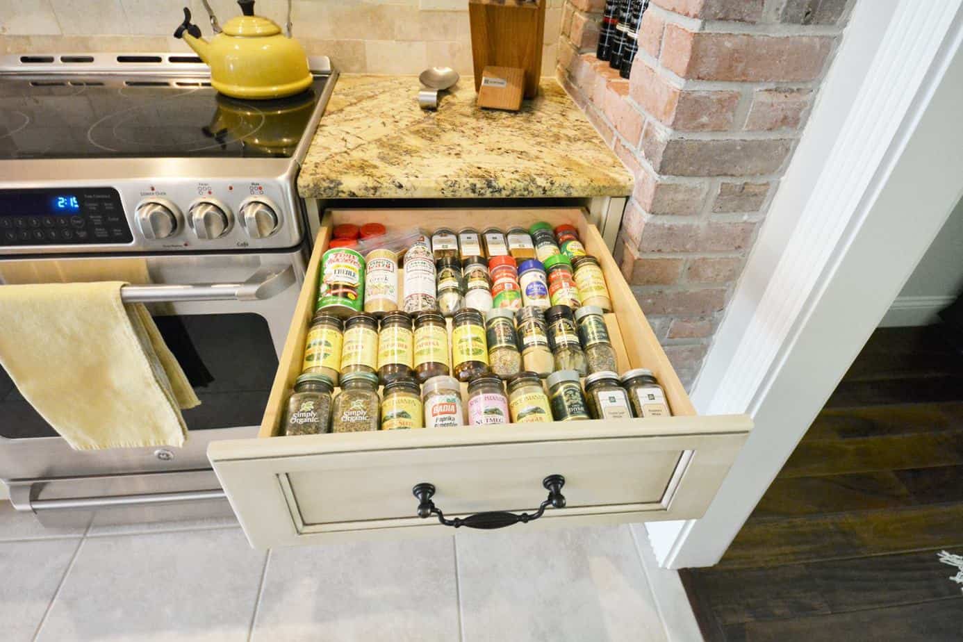 Kitchen - Royal Palm Closet